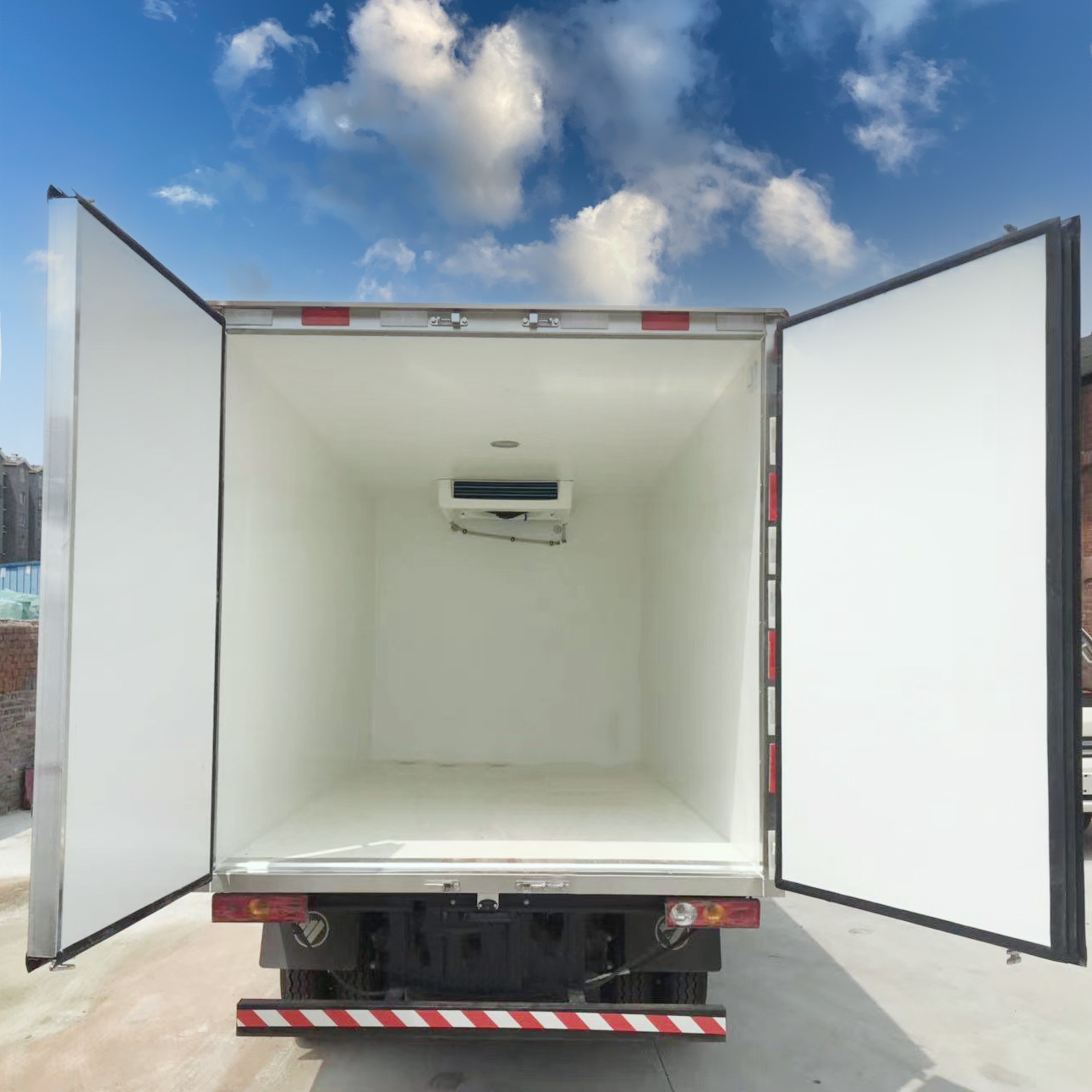 Standard Refrigeration Truck Body - Buy Refrigeration Truck Body ...